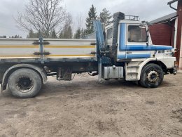 Veteranlastbil - Scania 82H med kran | Blinto auktioner