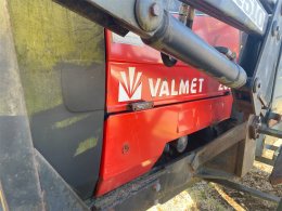 Traktor - VALMET 205-4 | Blinto auktioner